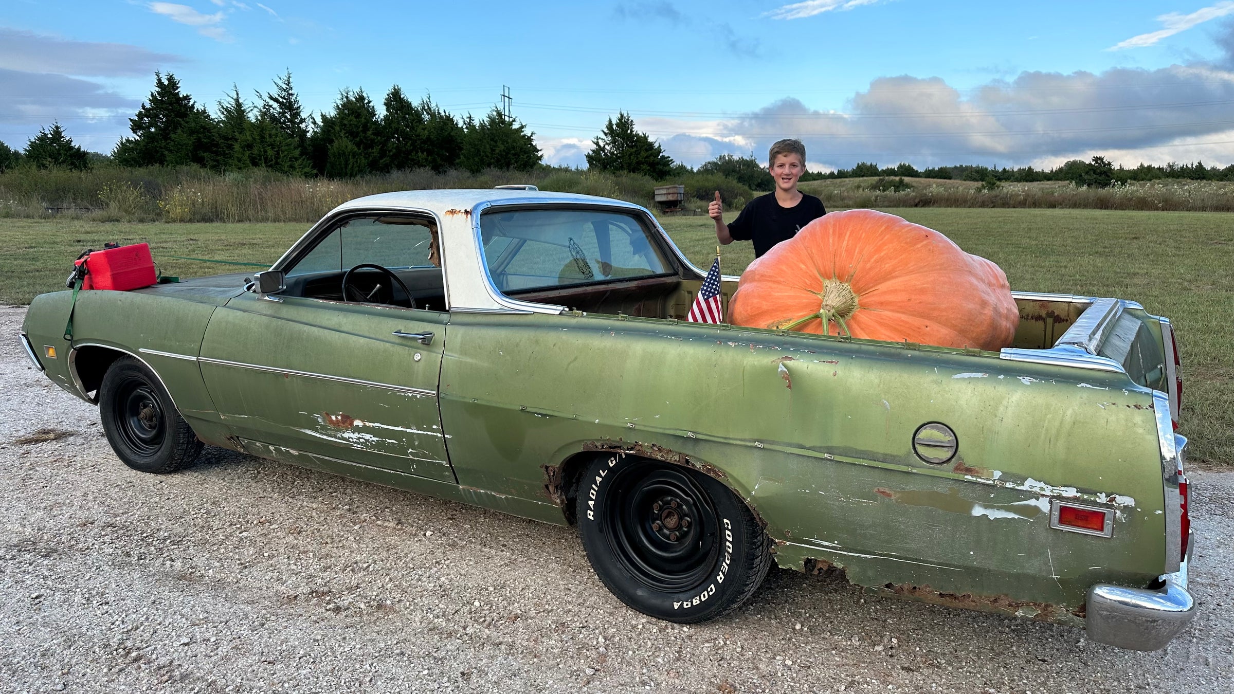 Speed Bump Garage / GrowJack Outdoors